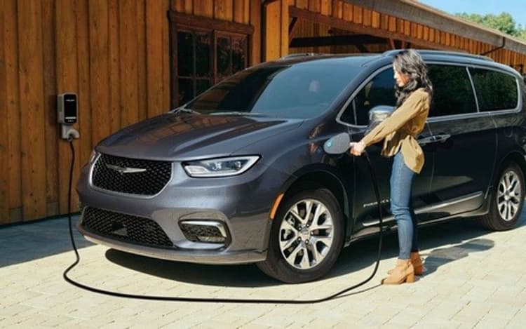 Xe PHEV tiêu thụ nhiên liệu thực tế cao gấp 3 lần quảng cáo · Autoblog